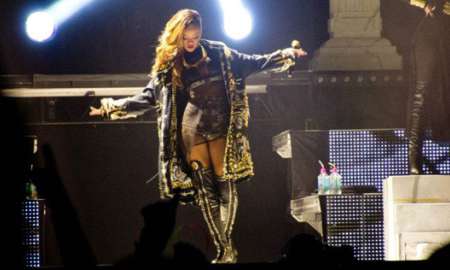 Rihanna quebra recordes nas paradas da Billboard e passa Katy Perry ...