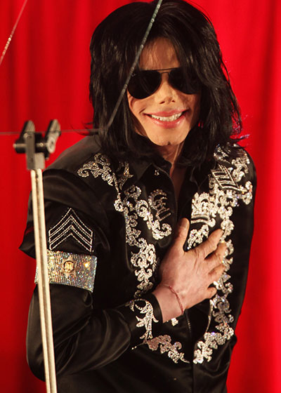 Confira as transformações do visual de Michael Jackson ao longo de sua ...