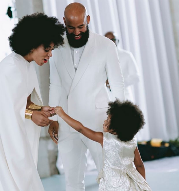 Beyoncé divulga foto de Blue Ivy ao lado de Solange Knowles. Veja ...