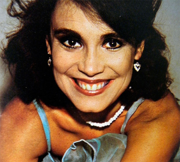 Regina Duarte completa 50 anos de carreira. Confira um ano a ano dela ...