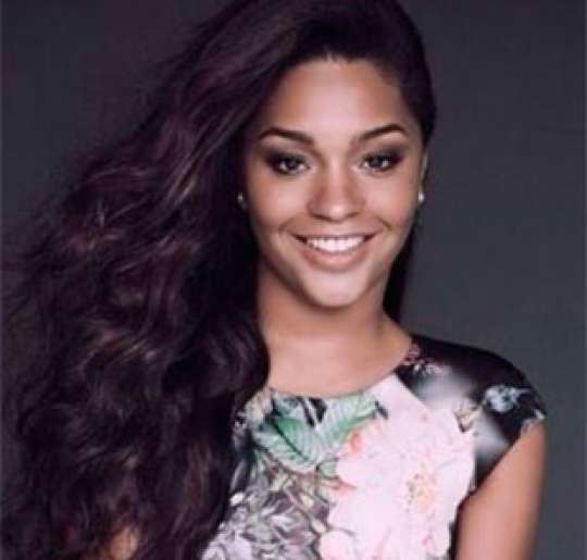 Como Vasleka em Babilônia, Juliana Alves é disputada, já na vida real ...