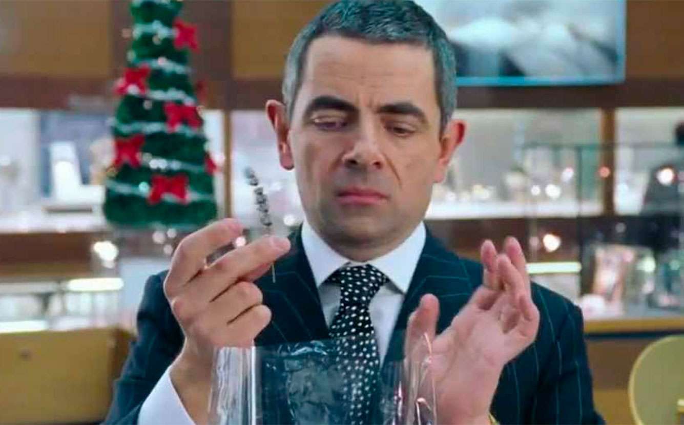 Rowan Atkinson é muito mais do que Mr. Bean! Conheça outros papeis do ...