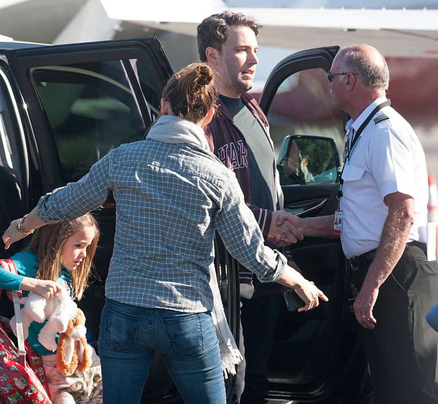 Momento família! Jennifer Garner e Ben Affleck são vistos juntinhos ...