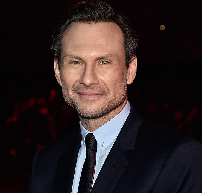 Ator de Mr. Robot está sendo processado pelo pai - Estrelando