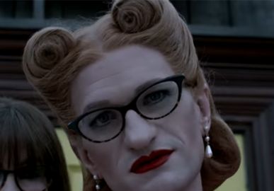 Em novo trailer de Desventuras em Série, conde Olaf aparece até mesmo ...