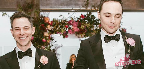 Jim Parsons, o Sheldon de The Big Bang Theory, se casa com o namorado ...