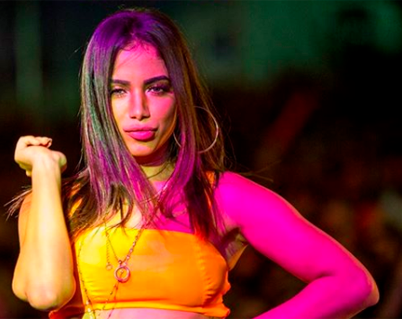 Veja 13 provas de que o ano de 2017 foi todinho de Anitta! - Estrelando