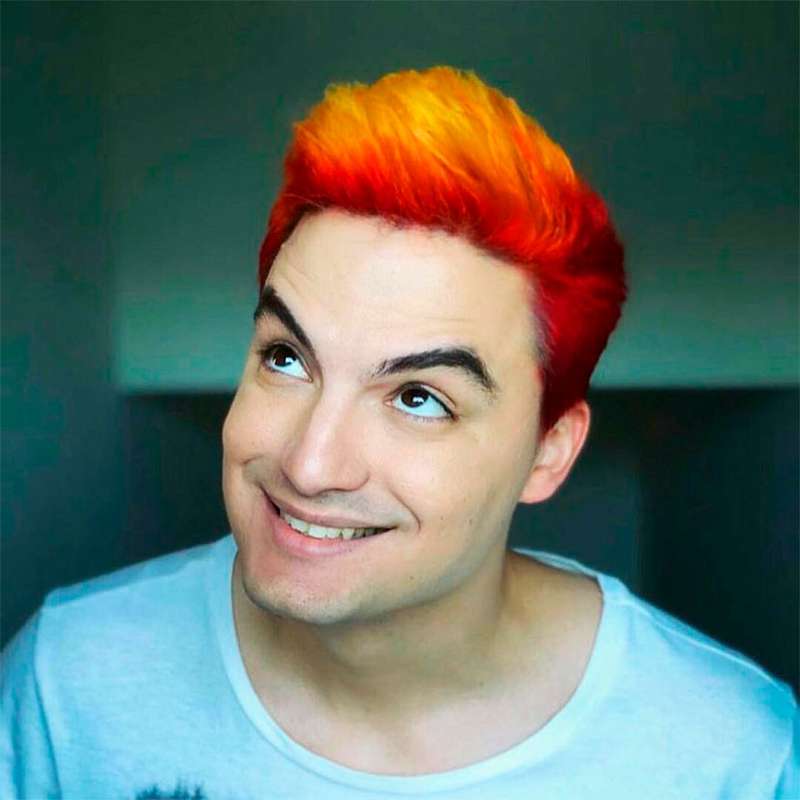 Verde, Roxo, Laranja, Rosa... Relembre os cabelos que Felipe Neto já ...