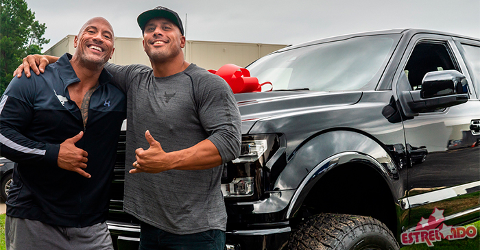 The Rock surpreende e presenteia seu dublê com caminhonete: Meu irmão ...