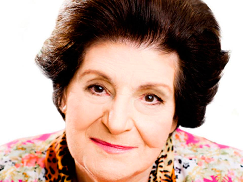 Nas redes sociais, famosos lamentam a morte de Zibia Gasparetto ...