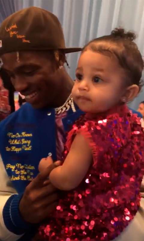 Kylie Jenner e Travis Scott vão gastar aproximadamente 400 mil reais na ...