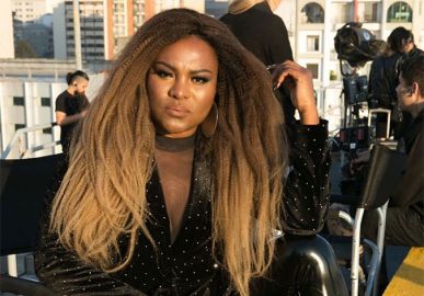 Karin Hils, ex-Rouge, relembra show no Pacaembu: - Lotou o estádio e ...