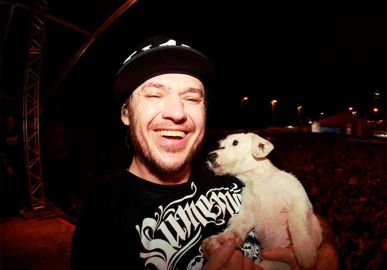 Confira algumas curiosidades sobre Chorão, vocalista do Charlie Brown ...