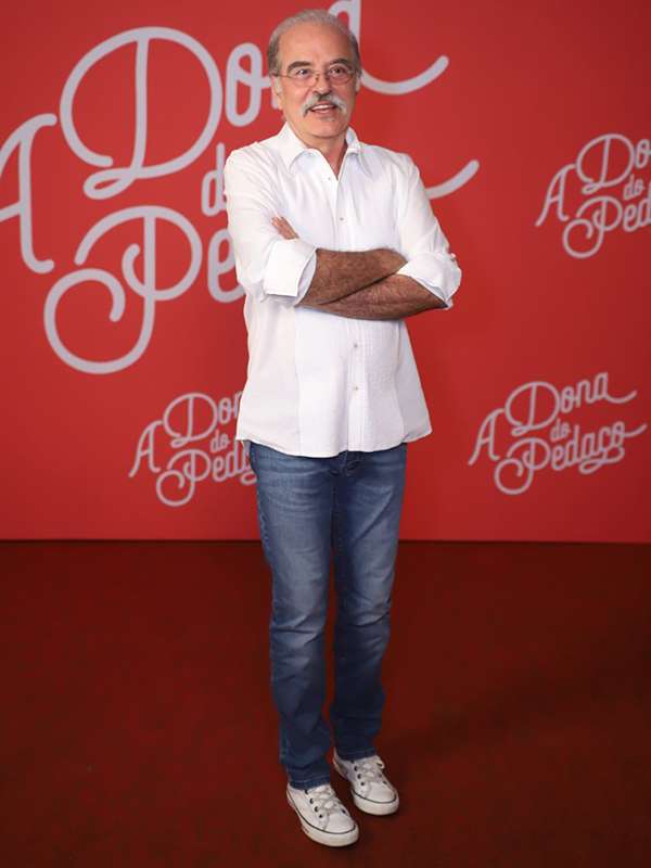 Mel Maia completa 15 anos de idade e comemora na web: Quinzei - Estrelando