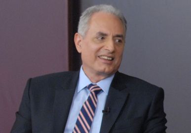 William Waack se confunde e chama Jornal da CNN de Jornal Nacional ...