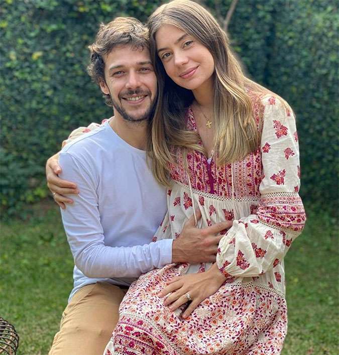 Esposa de Joshua Jackson dá à luz primeira filha do casal, saiba mais ...