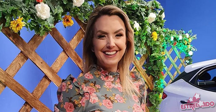 Alessandra Scatena, ex-assistente de Gugu Liberato, celebra volta para ...