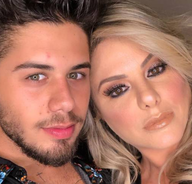 Mãe de Zé Felipe comenta que já foi apontada como affair do cantor ...