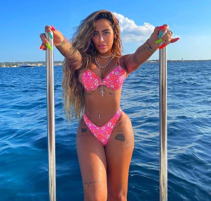 Rafaella Santos curte viagem para Ibiza, na Espanha, com amigos; veja! - Estrelando