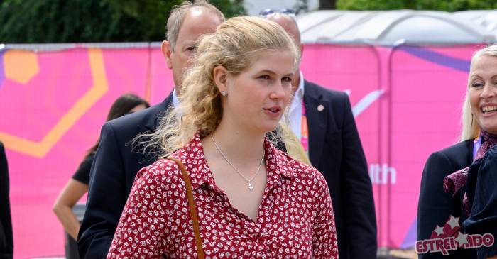 Neta da Rainha Elizabeth II está trabalhando em uma floricultura, diz ...