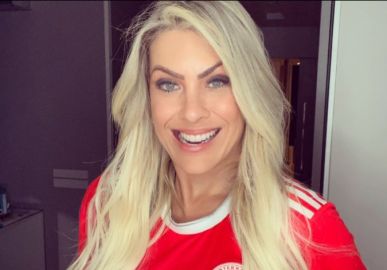 Ela arrasa! Confira curiosidades da vida de Renata Fan, a apresentadora ...