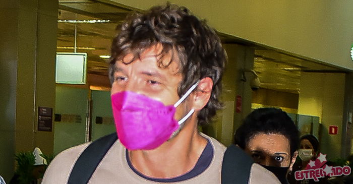 Ator de Narcos, Pedro Pascal, desembarca em São Paulo para participar ...
