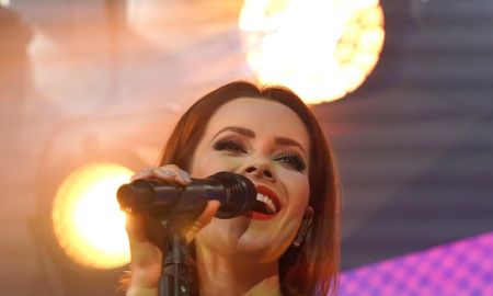 Ela arrasa em qualquer gênero! Veja as vezes que Sandy mostrou seu lado ...