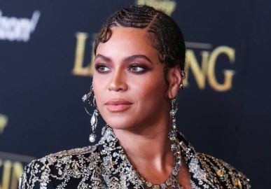 Beyoncé surpreende e lança versão remix de Cuff It - Estrelando