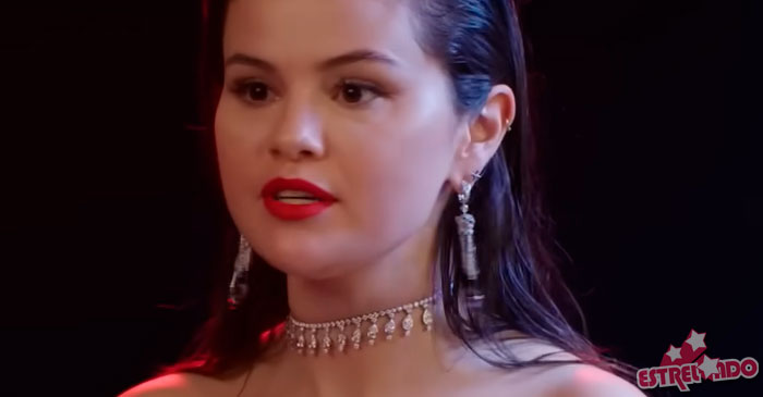 Selena Gomez é Sincera Ao Falar Sobre Ganho De Peso Por Conta Da