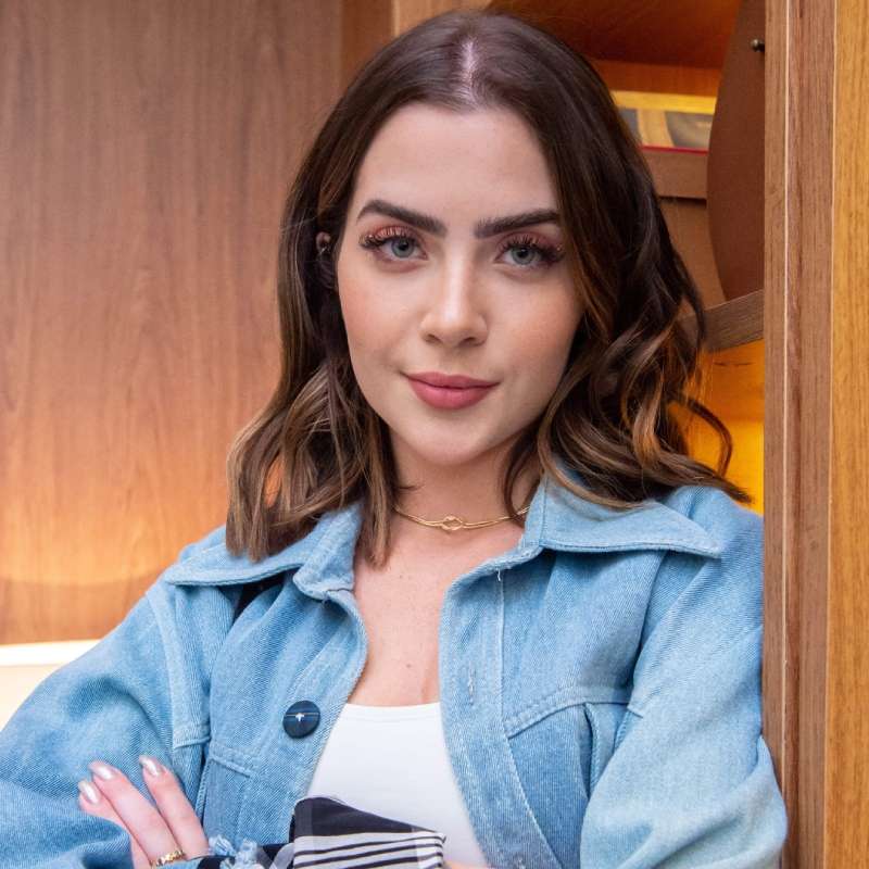 Na reta final de Travessia, Jade Picon surge com barriga de grávida e ...