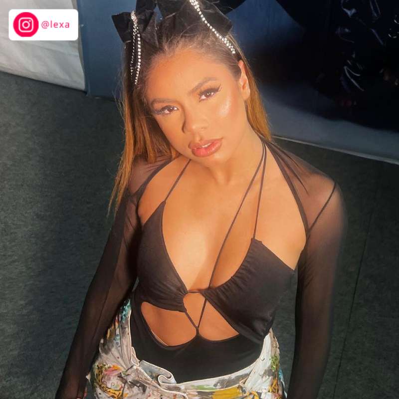 Lexa posa usando biquíni fio-dental e eleva temperatura na web. Veja um colírio com as fotos da ...