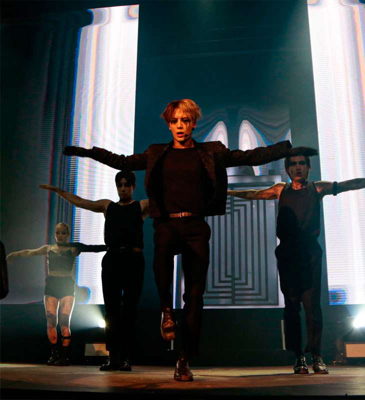 Alok faz participação em primeiro show do Jackson Wang no Brasil ...