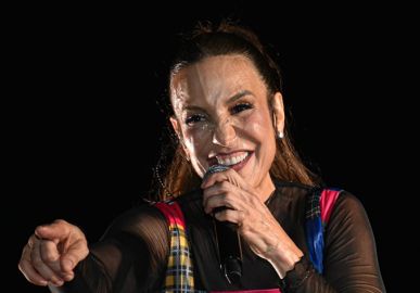 Ivete Sangalo revive meme e viraliza nas redes sociais - Estrelando