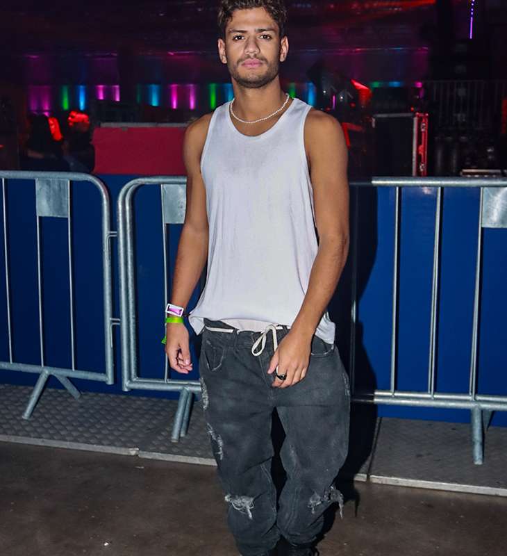 Bruna Griphao e lutador Matheus Miranda curtem show juntinhos em meio a ...