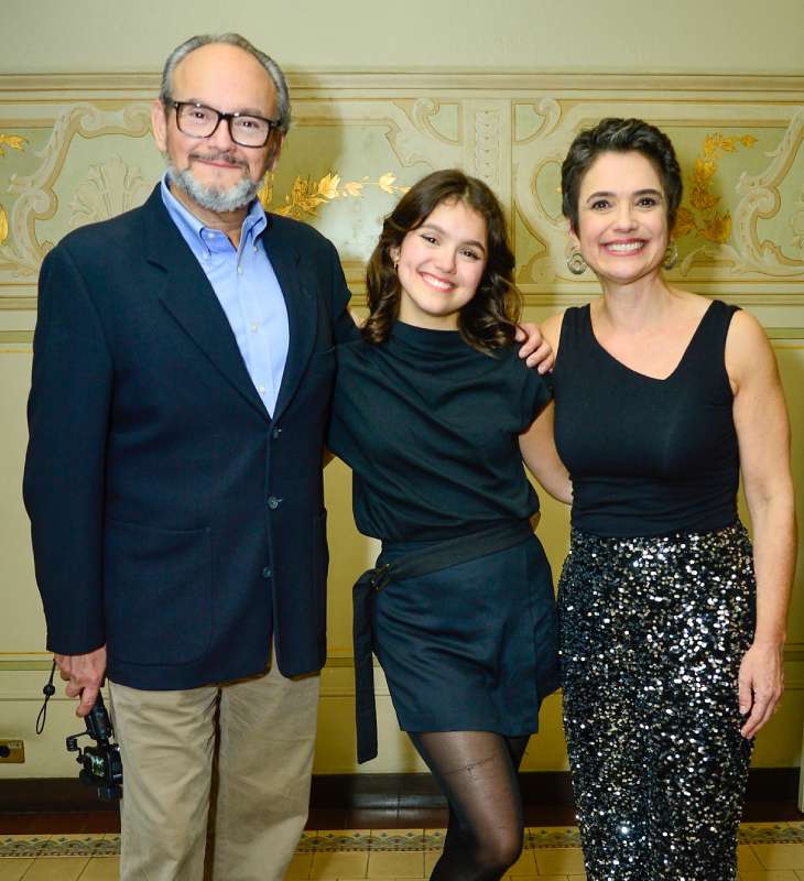 Após 32 anos longe dos palcos, Sandra Annenberg retoma carreira de ...