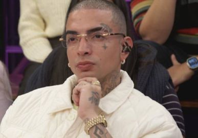 Em meio a troca de indiretas com Lexa, MC Guimê curte noitada com os amigos - Estrelando