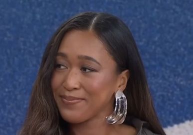 Naomi Osaka, Emma Chamberlain, Lisa do BLACKPINK... Confira os looks ...